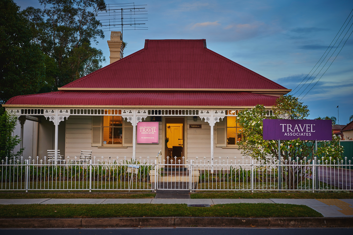 Find a store | Travel Associates